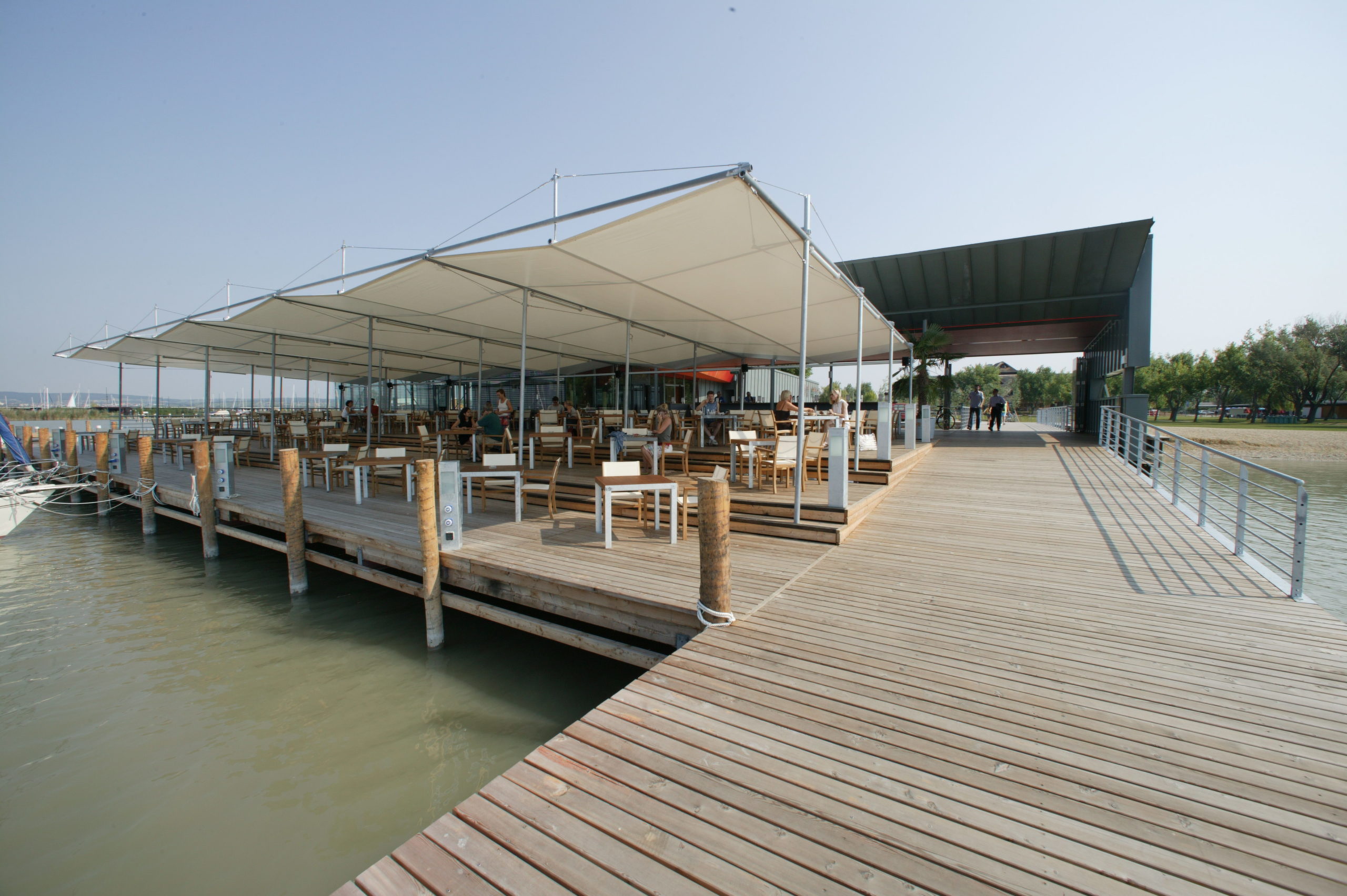 BAR-RESTAURANT MOLE WEST – HALBRITTER & HILLERBRAND